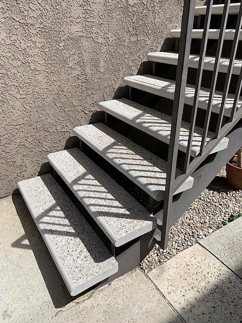 Standard Steptreads, Open Risers