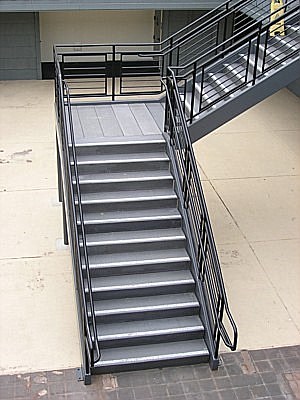 Standard Steptreads, Closed Riser